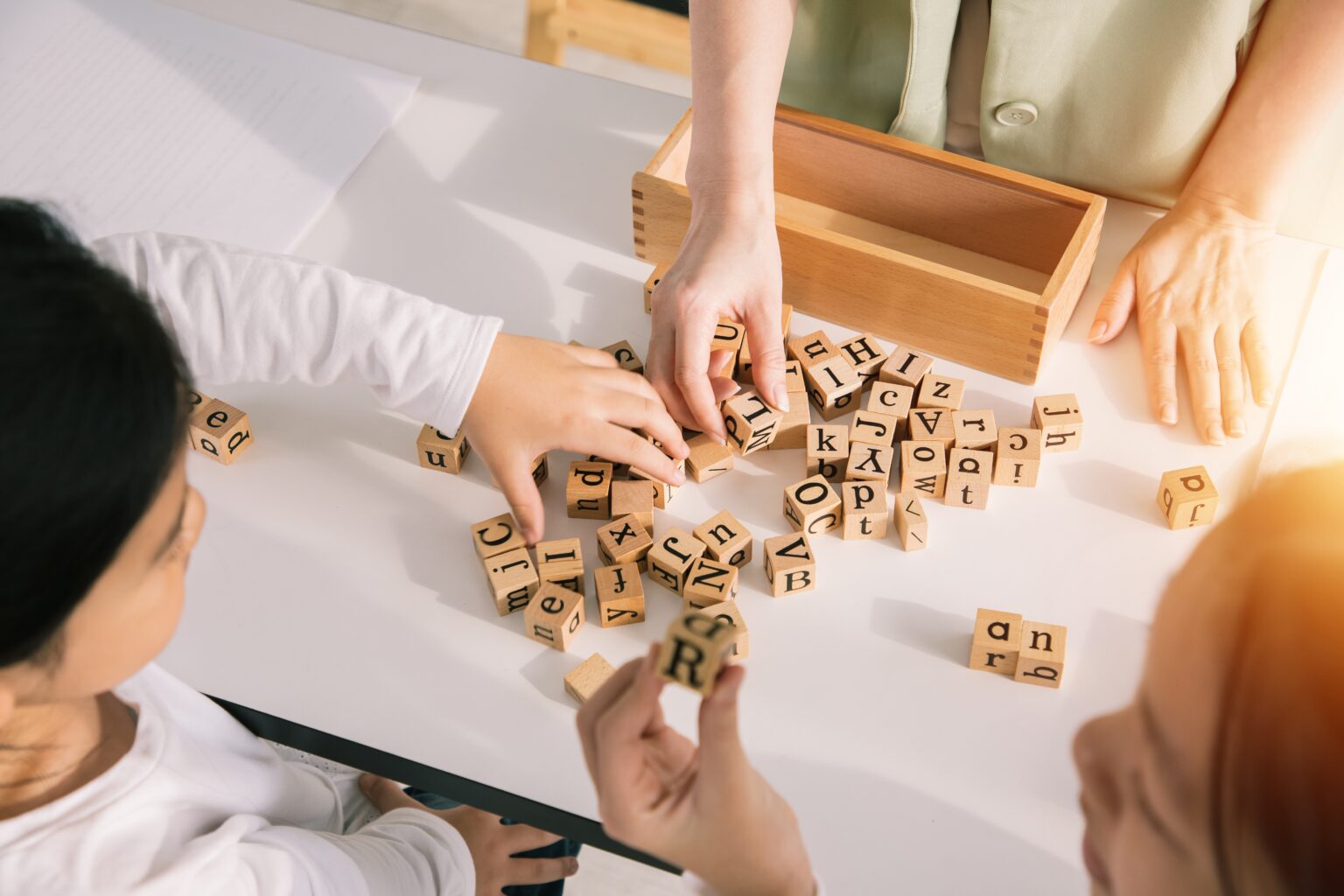 Gamification and stories in learning English Novakid